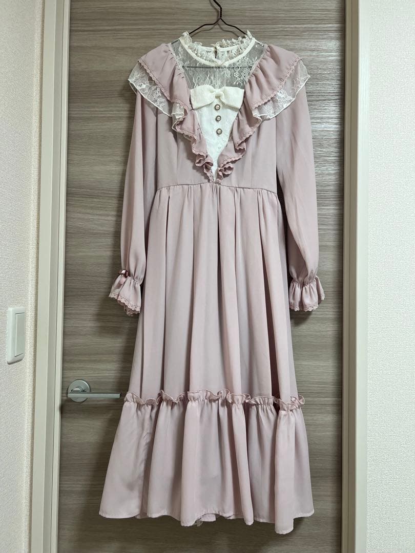 axes femme kawaii ヴィンテージシフォンワンピース | Shop at Mercari from Japan! | Buyee