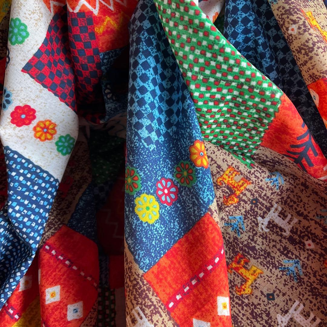 民族調 コットン生地 パッチワーク風 チャビ柄 布幅140×100cm延長可 - メルカリ