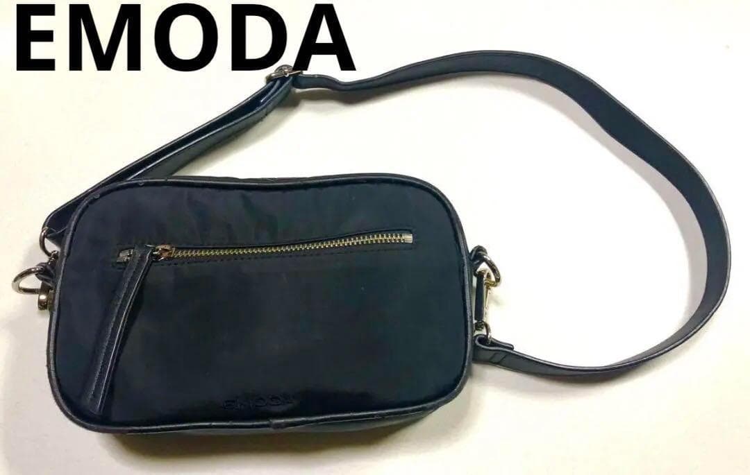 エモダ EMODA 2WAY ナイロンクロスボディバッグ 黒 ショルダーバッグ - メルカリ