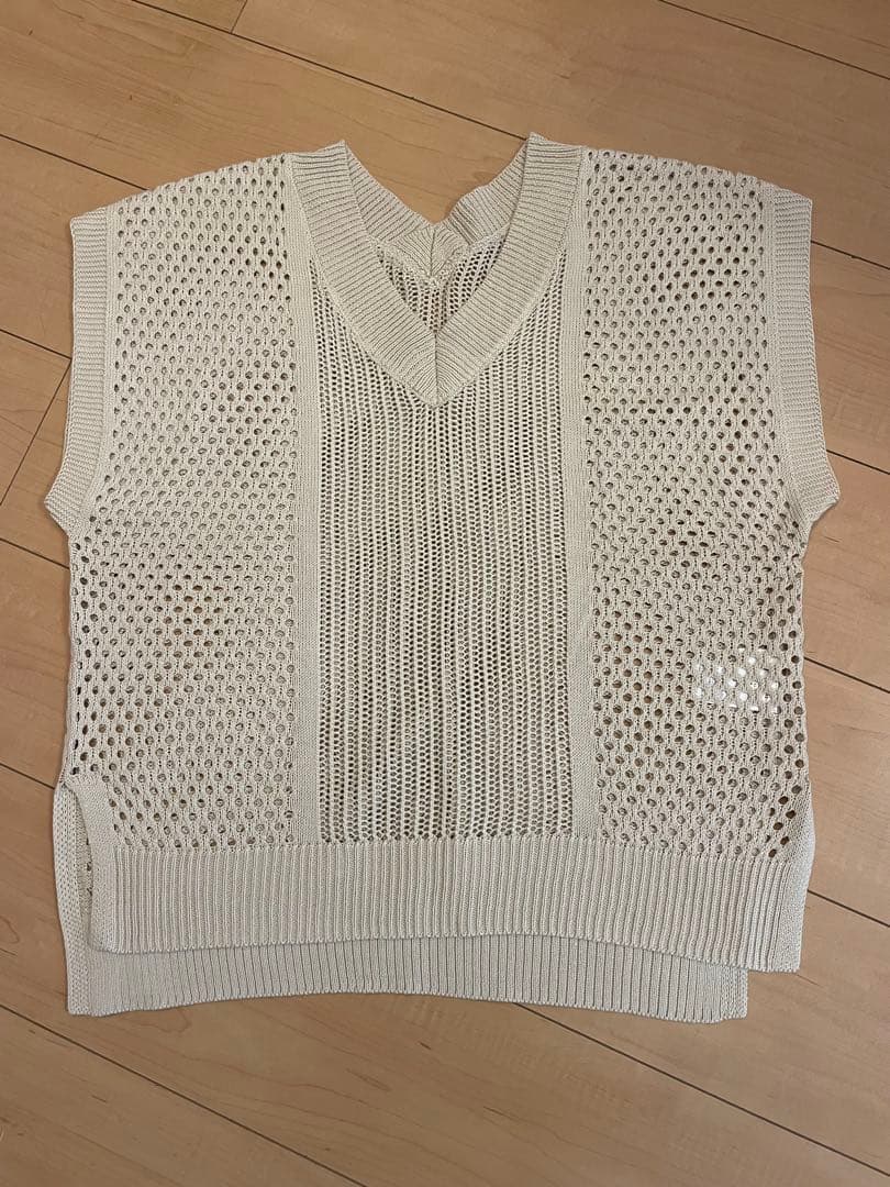 IEDIT メッシュ編み Vネック ニットベスト - メルカリ