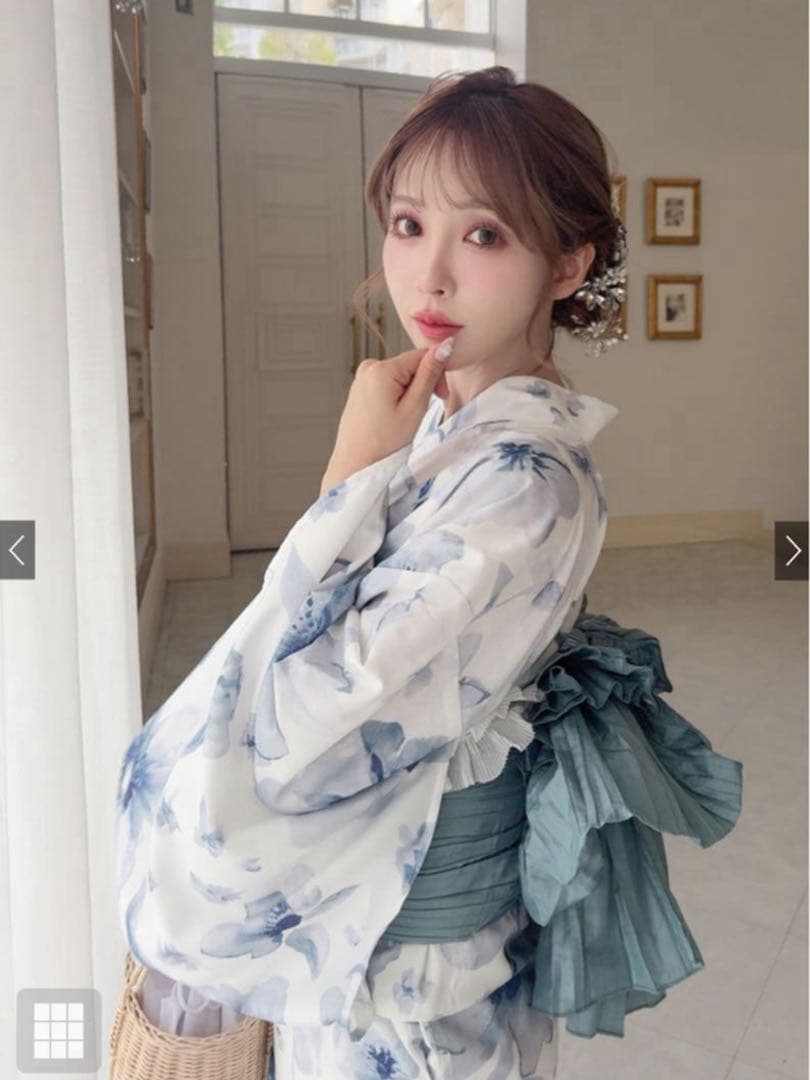 【新品・未開封‼️】GRL 3点セット2Way水彩花柄浴衣セット レギュラー丈 - メルカリ