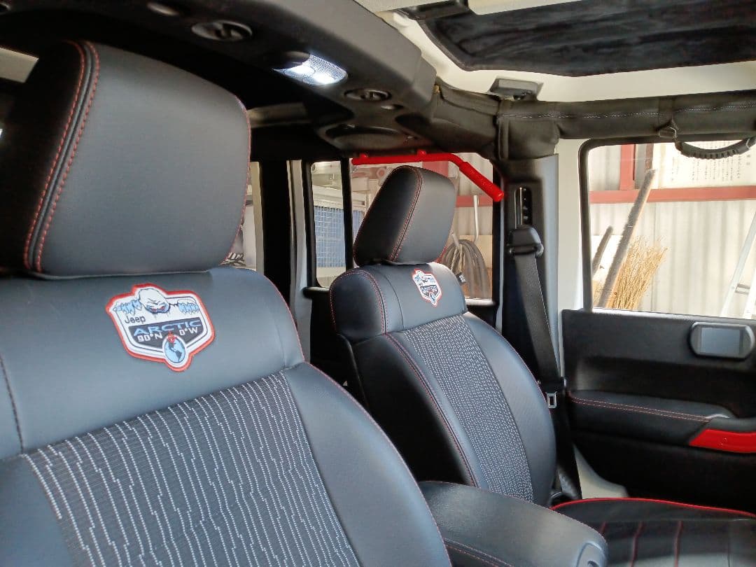 JEEP ラングラーJK36 アンリミテッドサハラ 限定車【ARCTIC】 - メルカリ