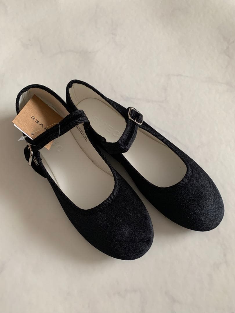 【新品タグ付】SVEC 黒 バレエシューズ ベロア 23.5㎝ - メルカリ