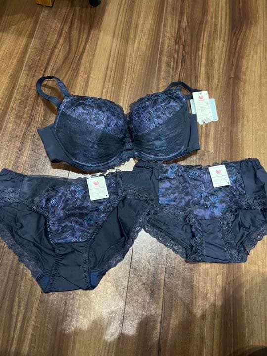 土日限定 即決の方限定 WACOAL ブラE80 ショーツL 注文