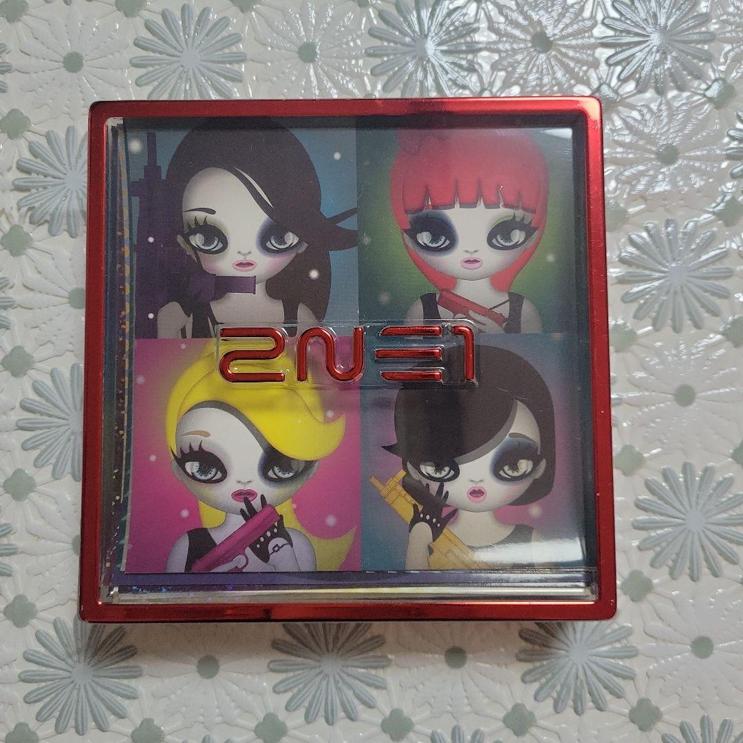 2NE1 in 2011 (YG ENTERTAINMENT) - メルカリ