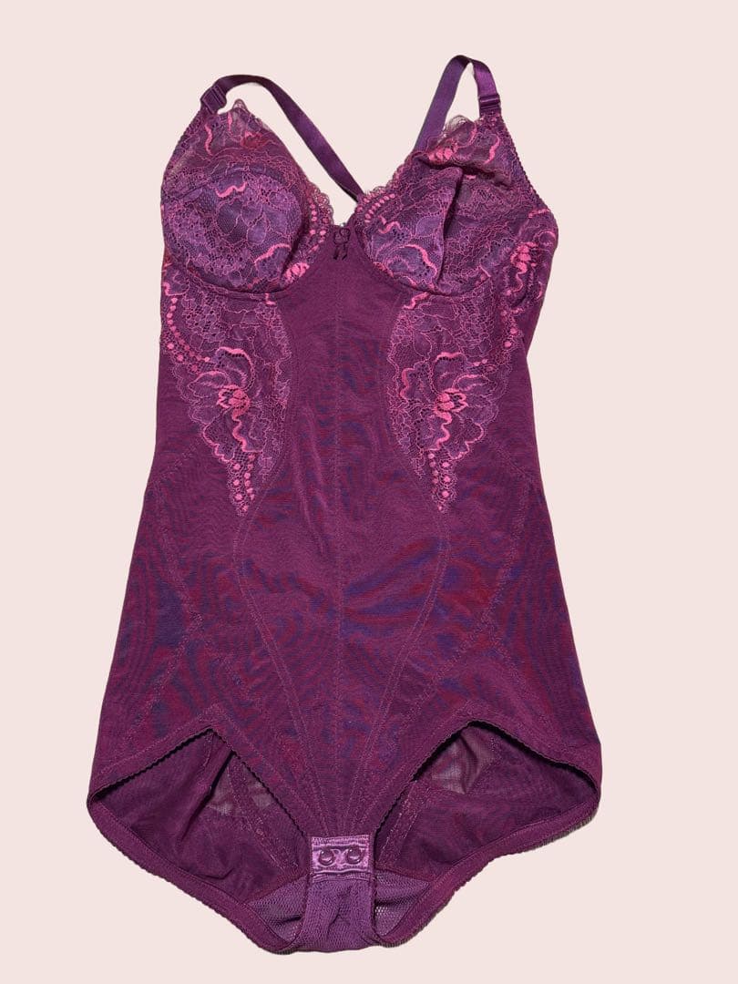 DiaSienneダイアナ ボディスーツ⭐︎ワインカラー C85LL+3 - メルカリ