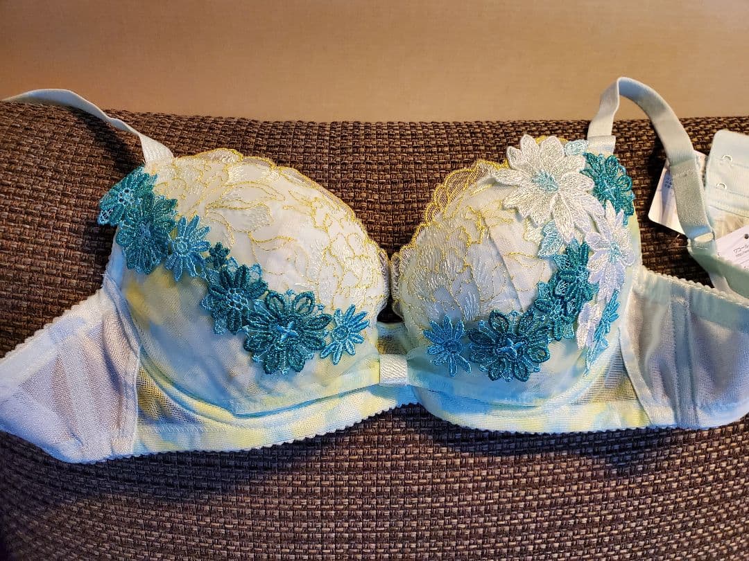 ワコール サルート 【サイズ】 D70 コア51G BTJ451 - メルカリ