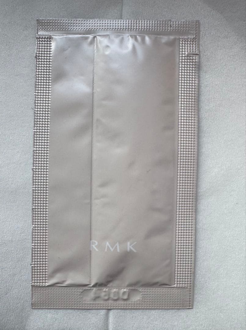RMKリクイドファンデーションフローレスカバレッジ101 1ml - メルカリ