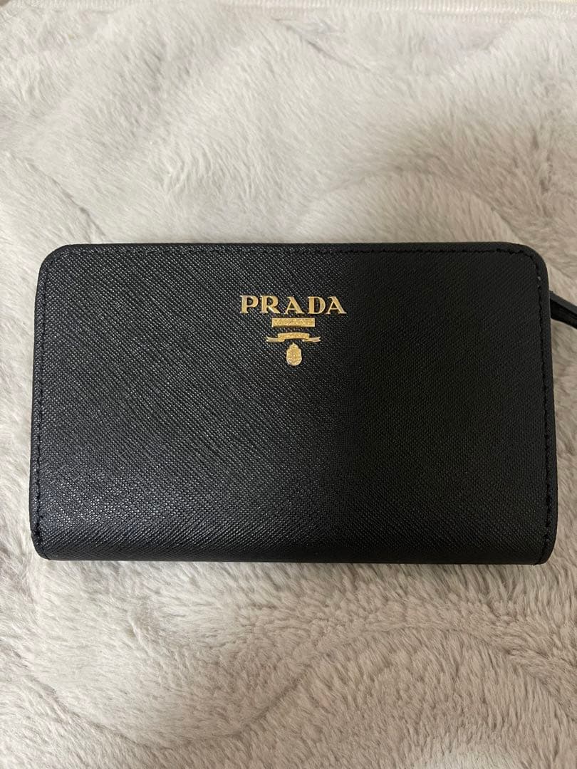 【極美品】PRADA 二つ折り財布 1ML225 QWA F0002 - メルカリ