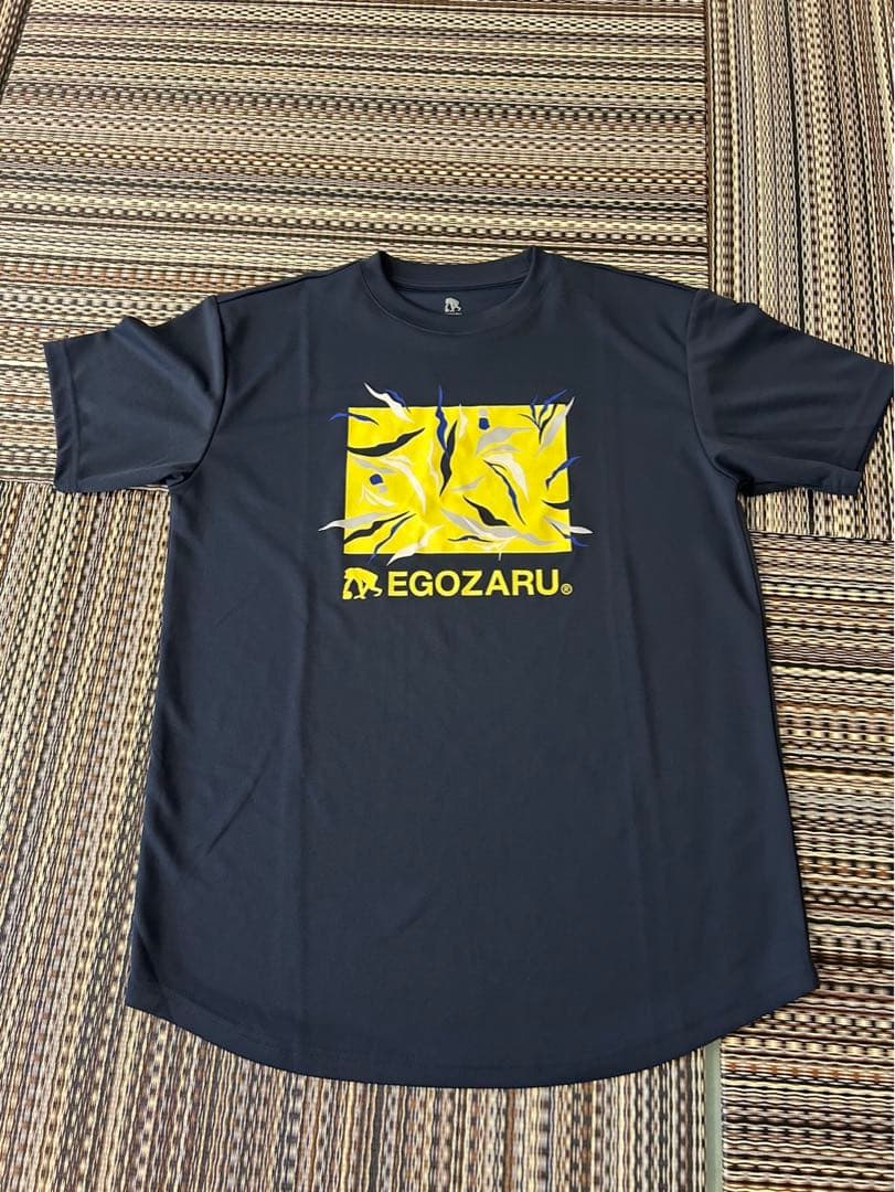EGOZARU Tシャツ by メルカリ