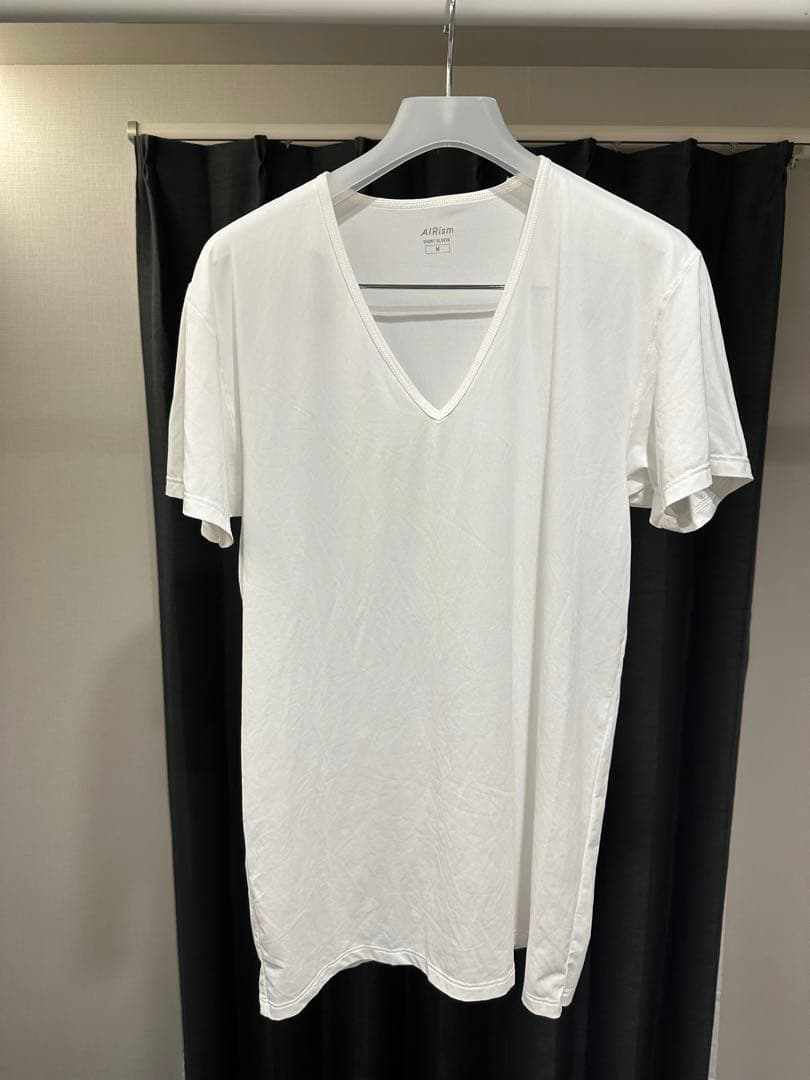 AIRism VネックT ホワイト Mサイズ - メルカリ