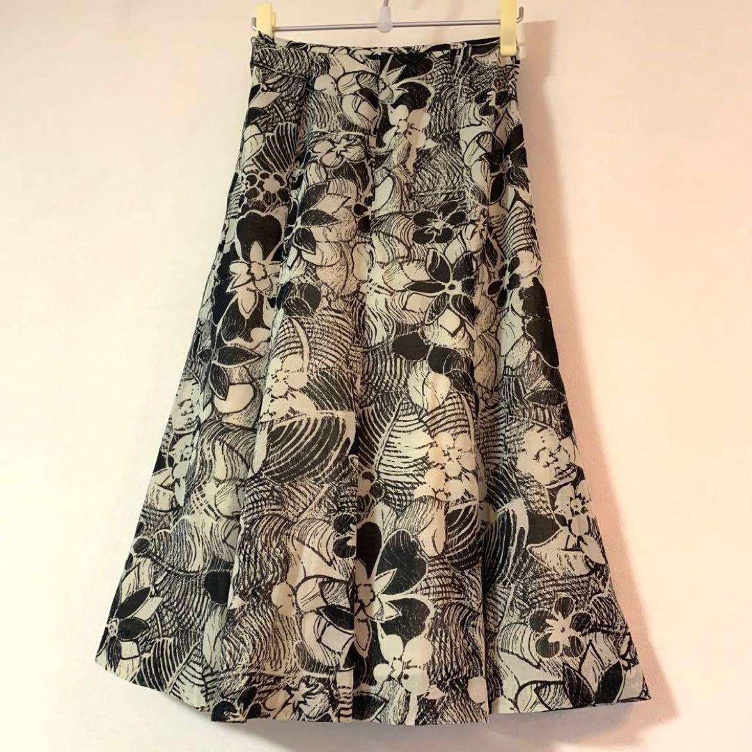 ☆モノトーン★のシックなフレアスカート 三陽商会 VINVERT 3シーズン可 - メルカリ