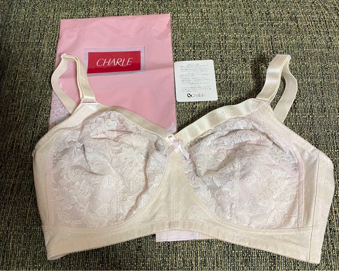 (118)シャルレ FA023 ブラジャー E85 補正下着 ブラ 未使用 - メルカリ
