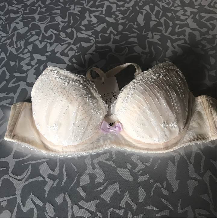 ブラジャーB65 by メルカリ
