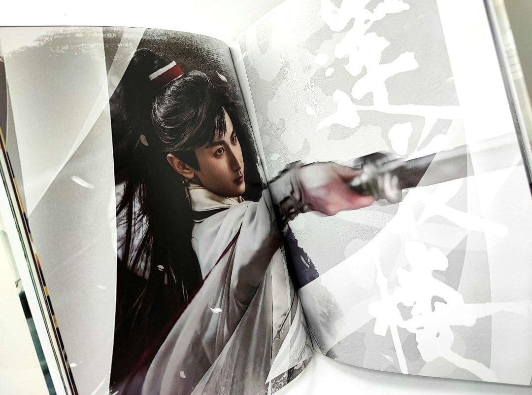 希少【蓮花楼】写真集PB《白枝》B5 52P (チョン・イー 成毅) - メルカリ