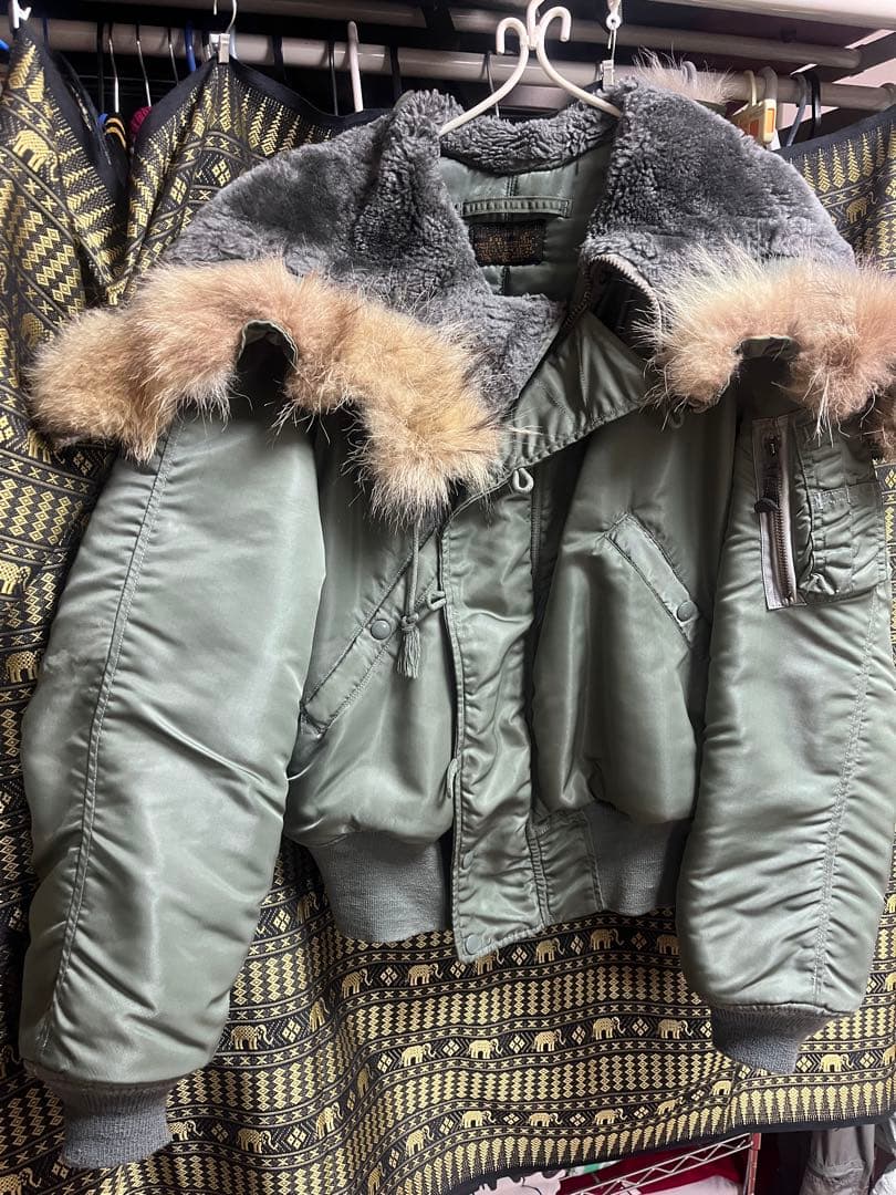 実物 黒タグ 60s N2B フライトジャケット USAF - メルカリ