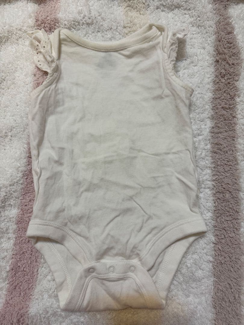 baby GAP ホワイトロンパース 3-6ヶ月60cm - メルカリ