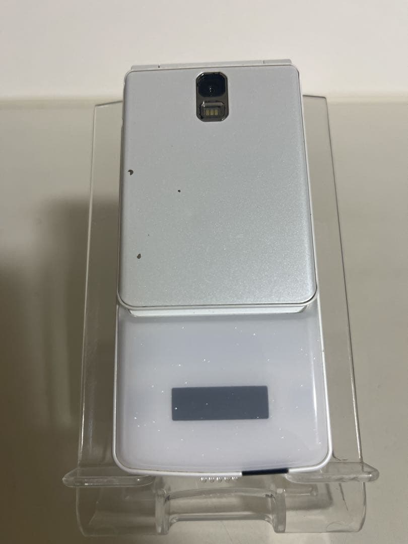 docomo FOMA F06A ホワイト折りたたみ式 - メルカリ