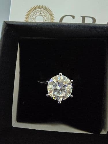 エンゲージリング 0.5ct ティファニーセッティングタイプ証明書付き - メルカリ