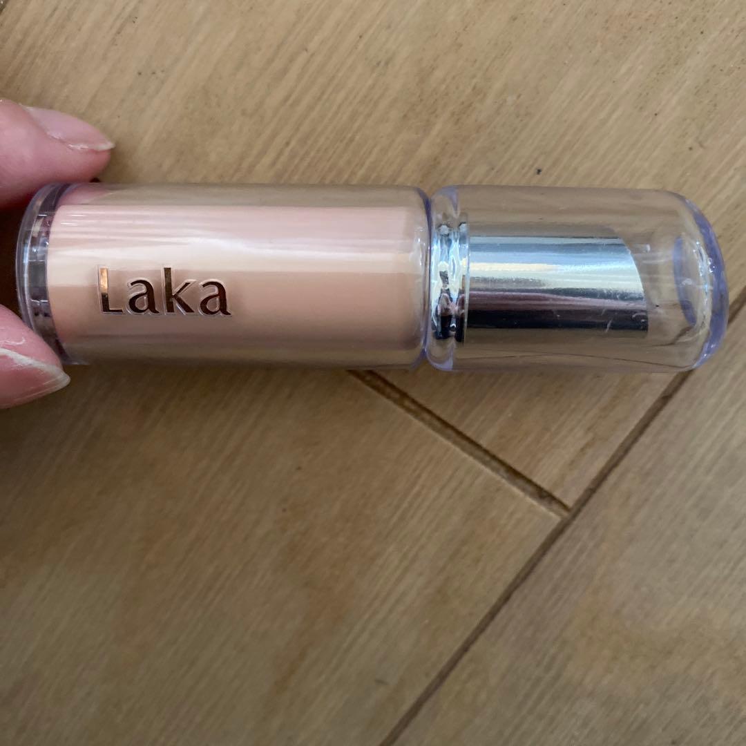 LAKA ボンディンググロウリップスティック 204 by メルカリ
