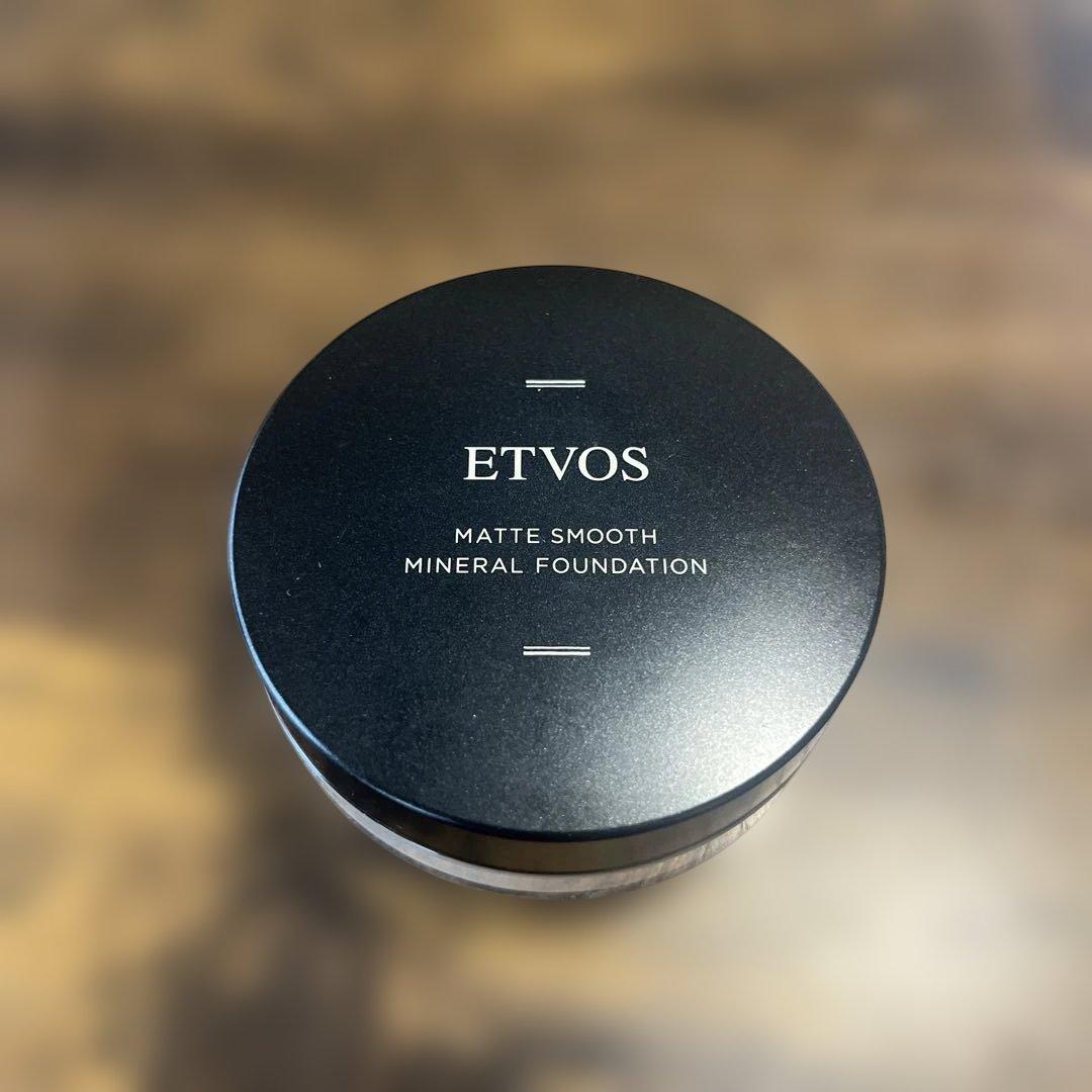 ETVOS マットスムースミネラルファンデーション #35 - メルカリ