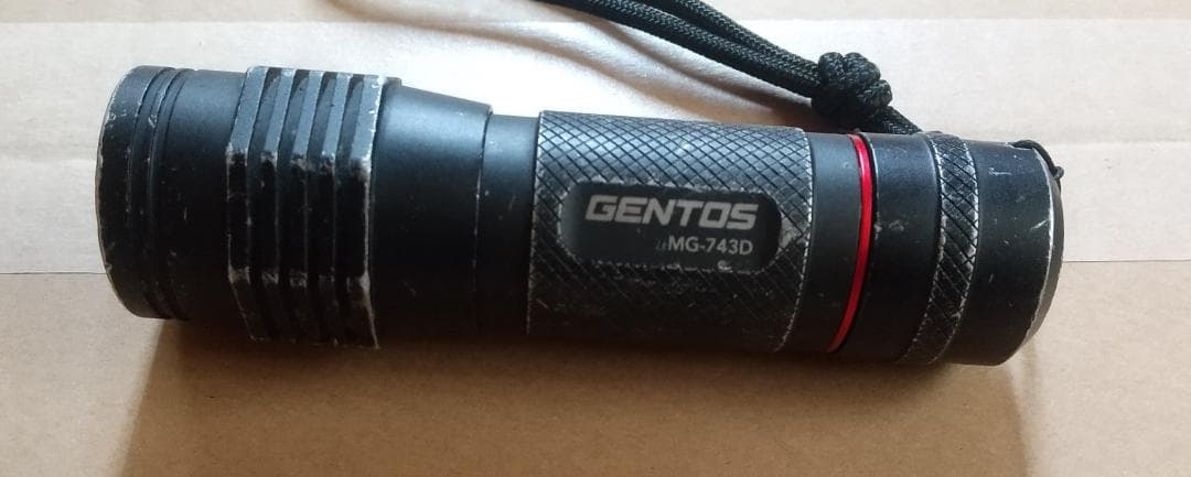 【中古】ジェントス LEDライト MG-743D 200Lm 実用点灯5時間/防塵・防滴 - メルカリ