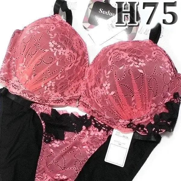 ♪[匿名]68[H75&L]魅惑的なブラ＆ショーツサーモンピンク&黒アップリケ by メルカリ