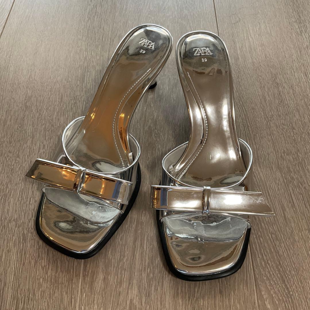 ZARAリボンメタリックハイヒールサンダル 39(25.3cm) by メルカリ