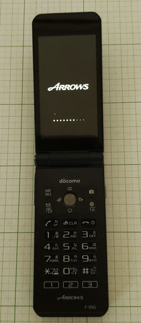 ARROWS F-05G docomo 携帯電話本体 - メルカリ