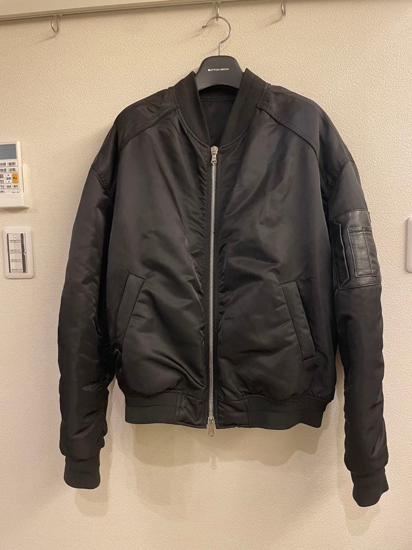 Button seoul Ma1 by メルカリ