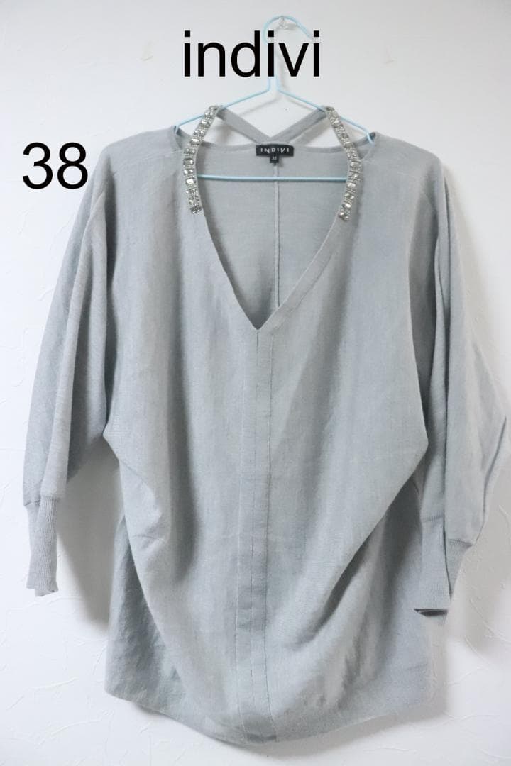 プロフ必読indivi 襟ジルコン装飾ニットセーターグレー ニット38かわいい - メルカリ