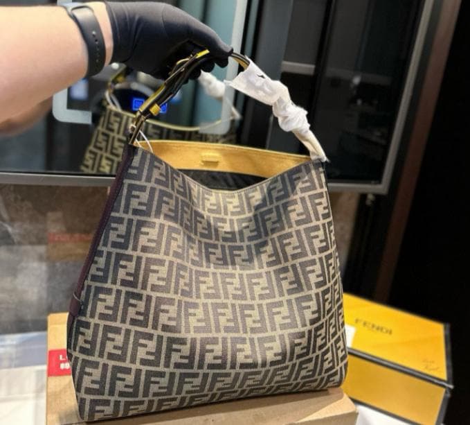 フェンディ（FENDI） 36 - メルカリ