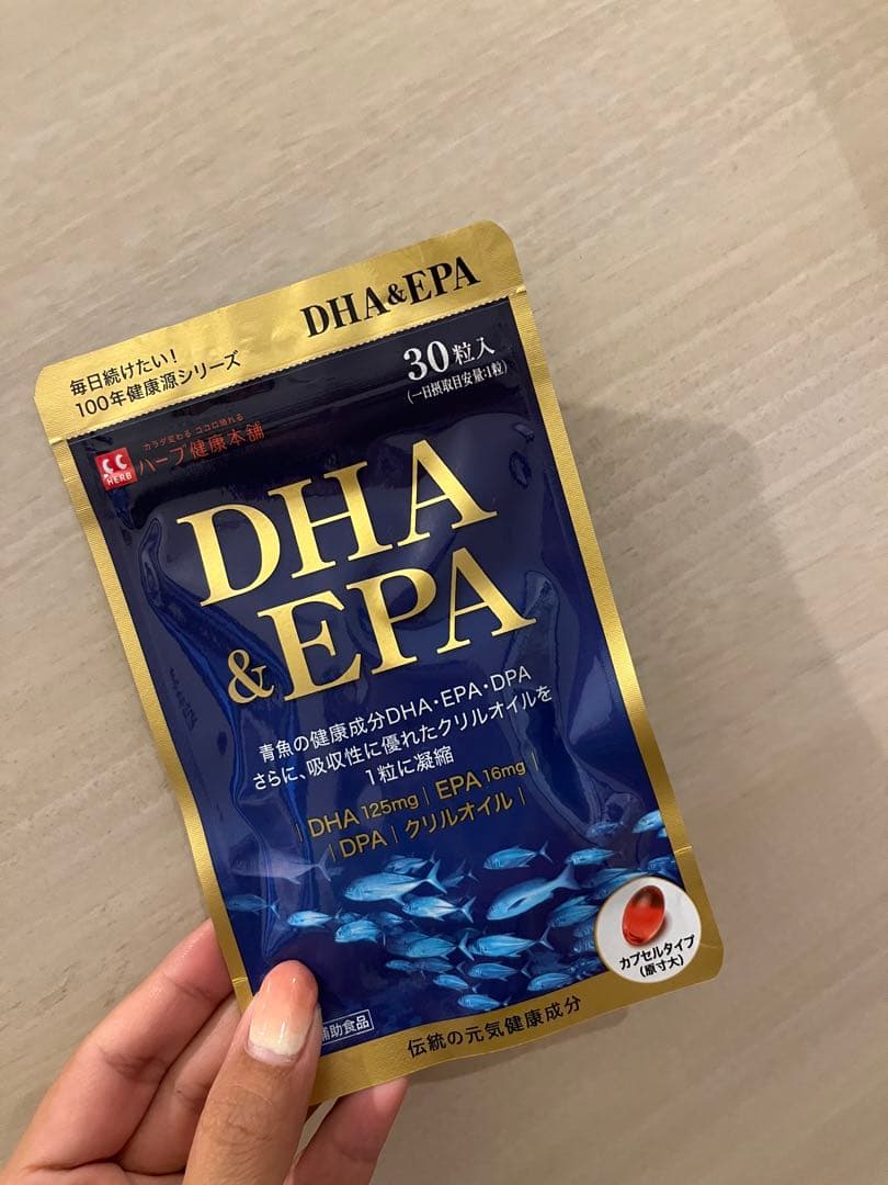 ハーブ健康本舗 DHA&EPA 30粒入り 1袋 by メルカリ